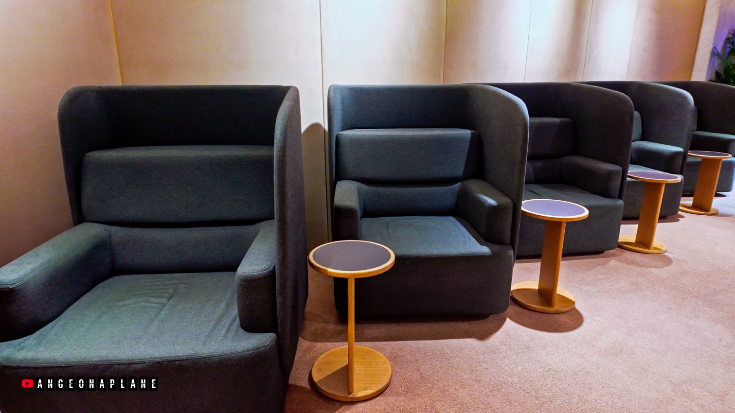 The Ultimate Guide to Qantas First Class Lounge at Singapore Changi ...